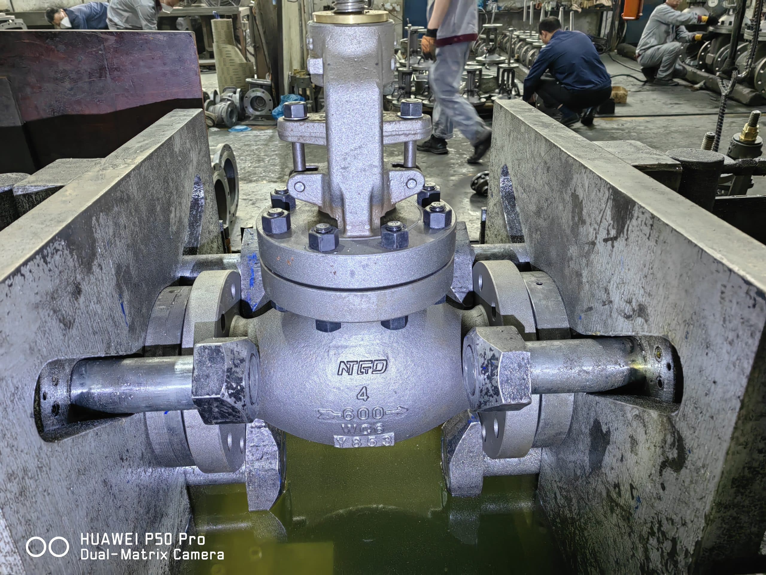 The Benefits of Using Globe Valves in Oil and Gas Pipelines ...